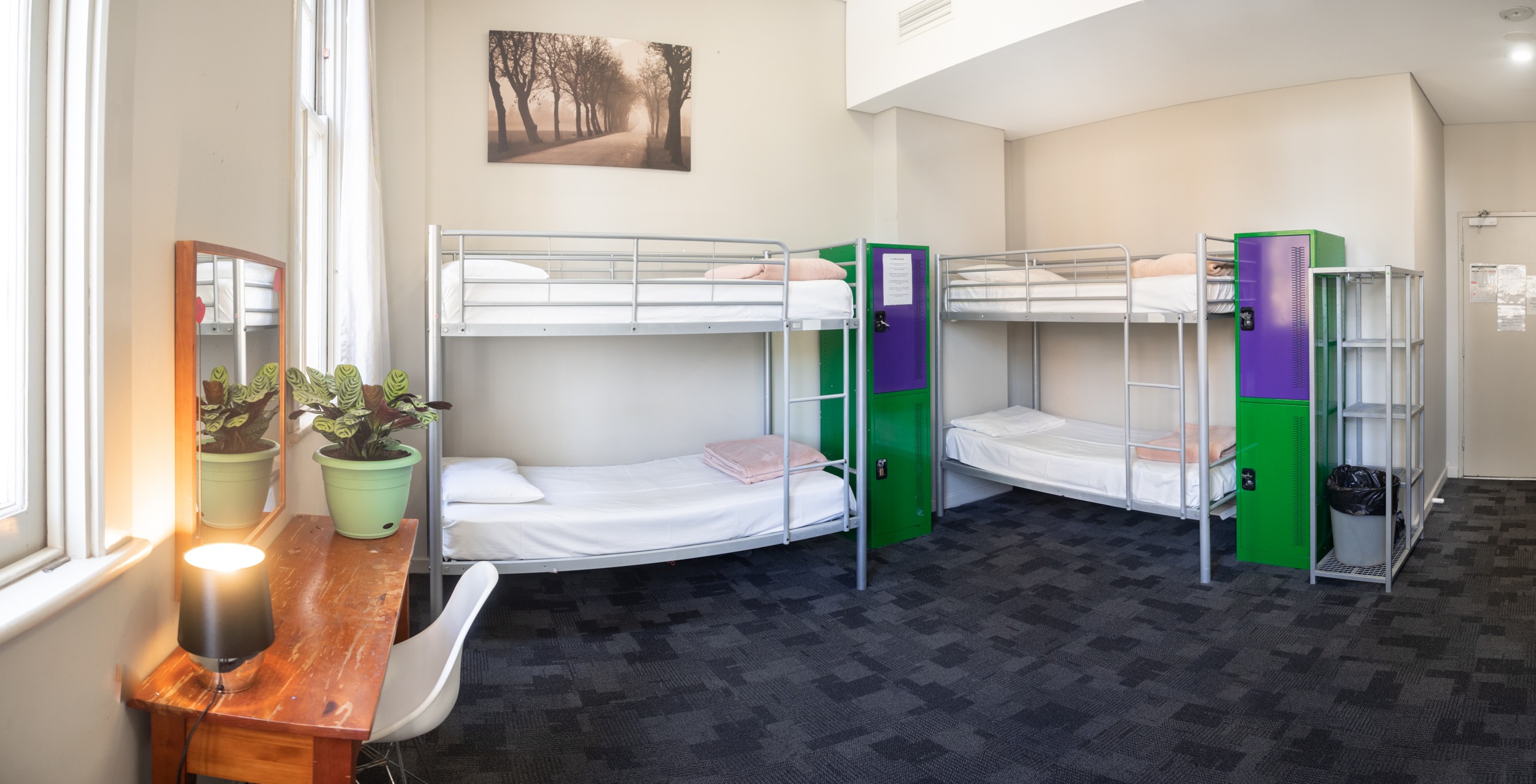 8 Bed Dorm - Big Hostel