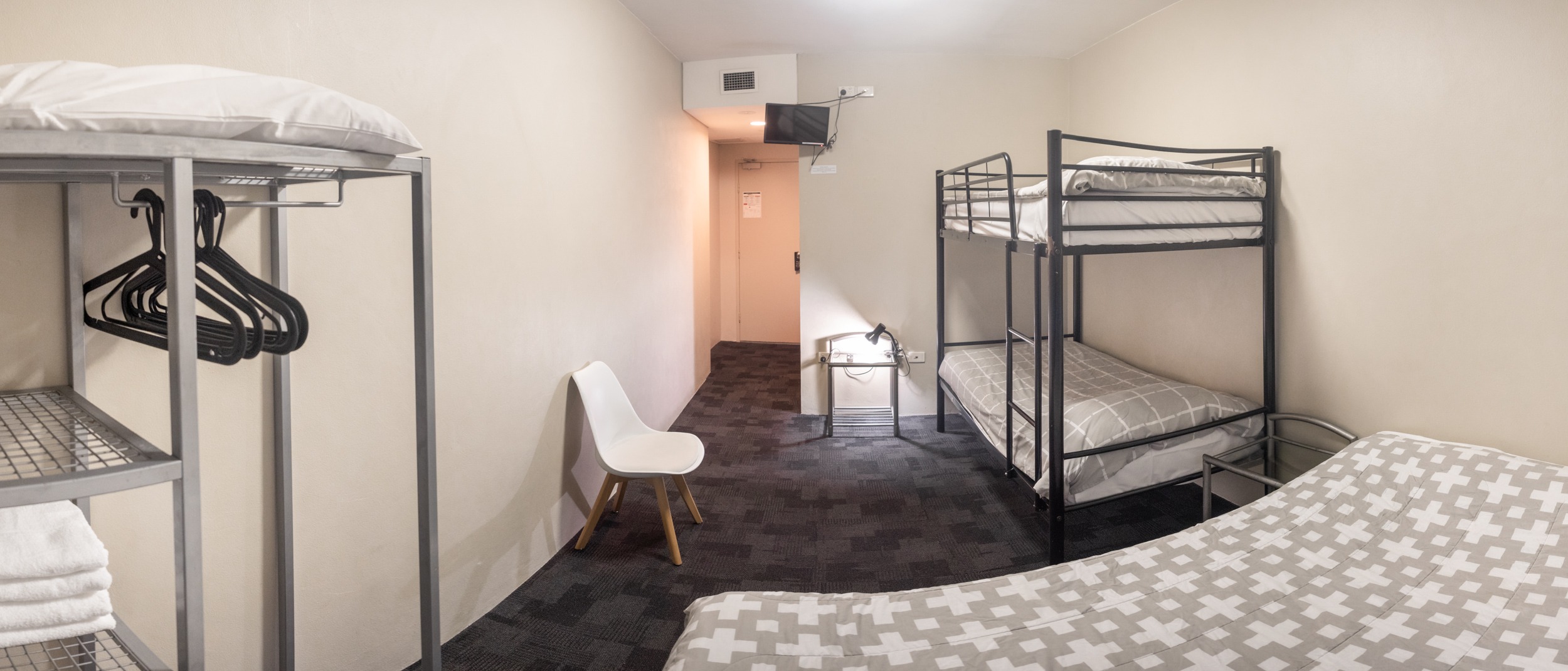 4 Person Family En-suite - Big Hostel