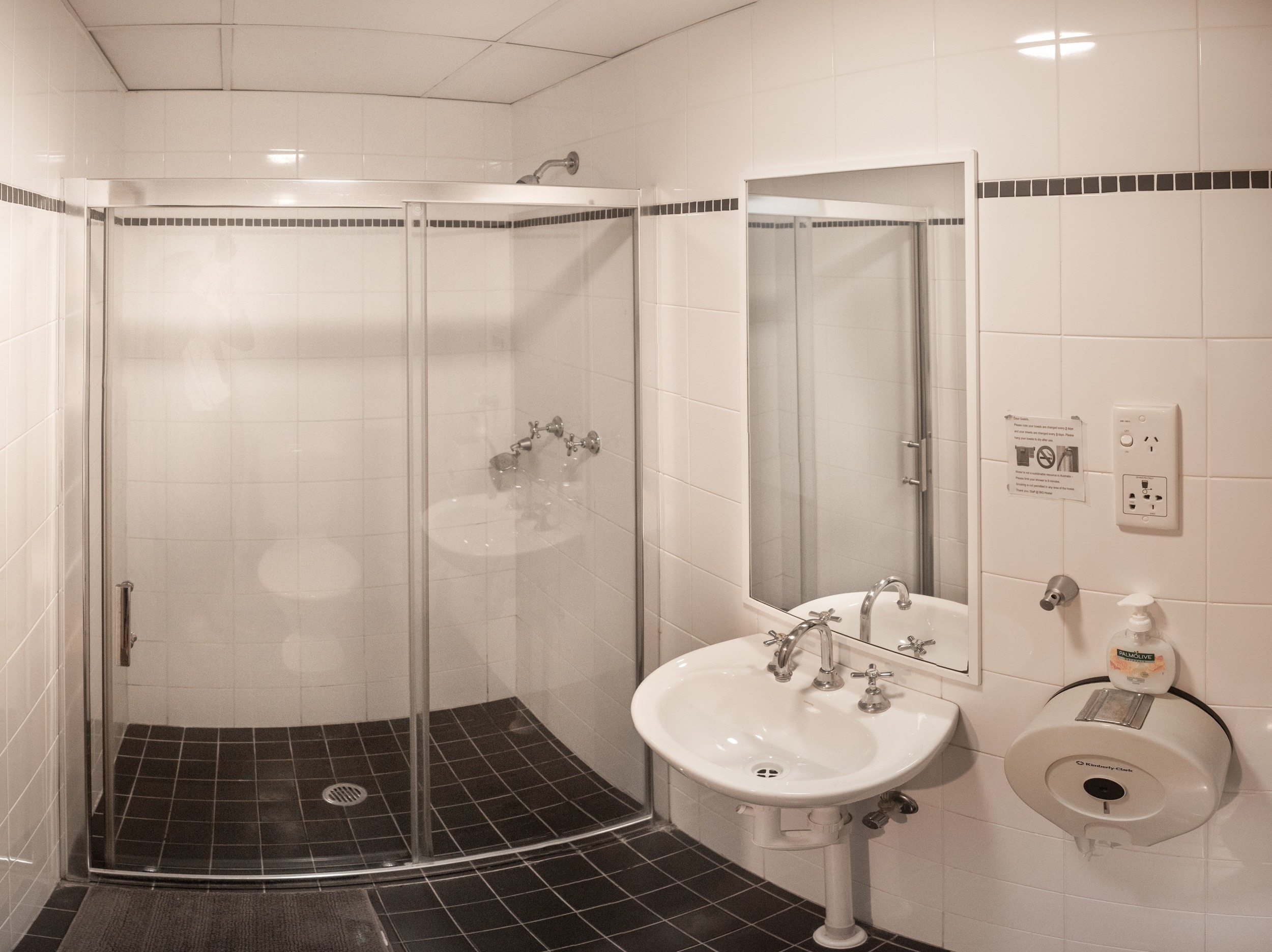 4 Person Family En-suite - Big Hostel