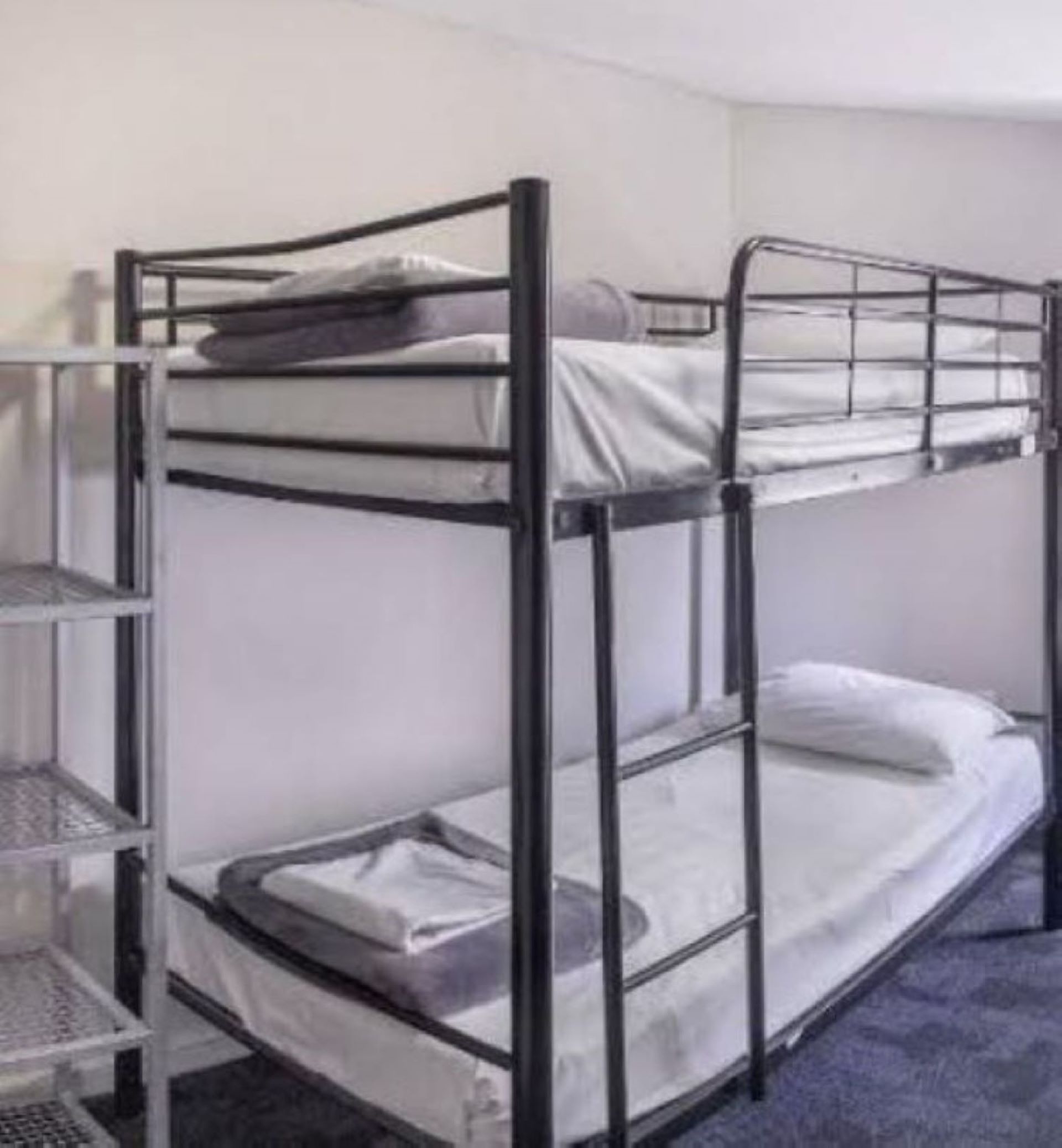 2 Bed Dorm with Ensuite - Big Hostel